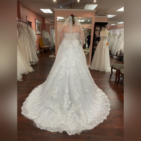 Mori Lee | Dresses | Morilee Rhonda Sweetheart Neck Plus Size Bridal ...